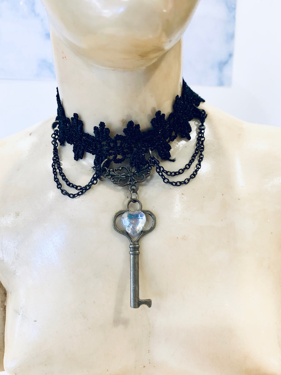 Black Lace Choker with Key – Crystal Box