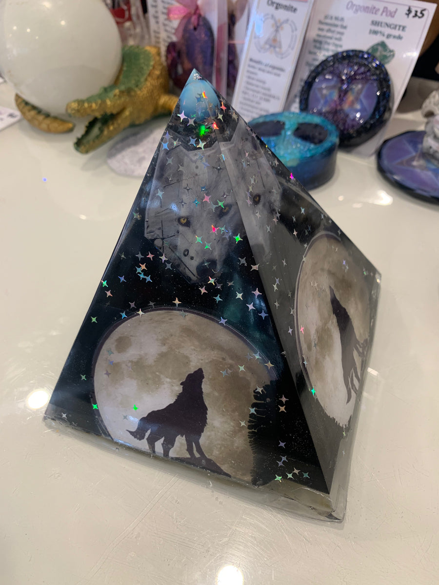 Wolf Shungite Ex-Large Shungite Pyramid Orgonite 15cm – Crystal Box